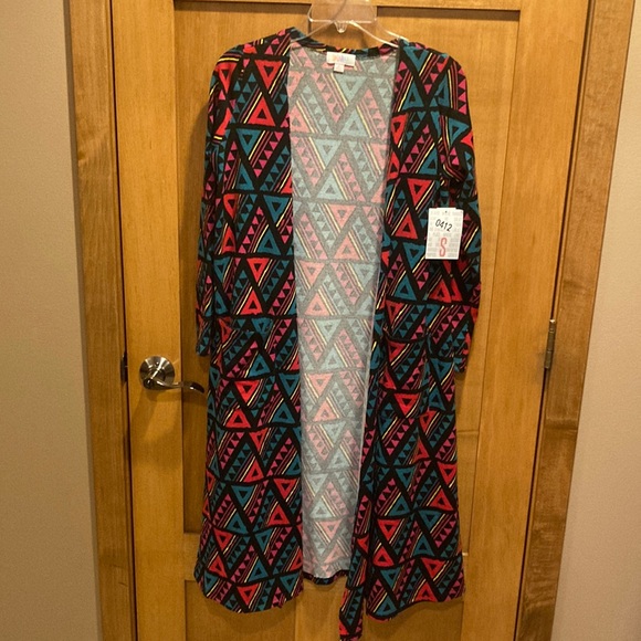 LuLaRoe | Sweaters | Nwt Lularoe Sarah Cropped Long Sleeve With Midcalf ...